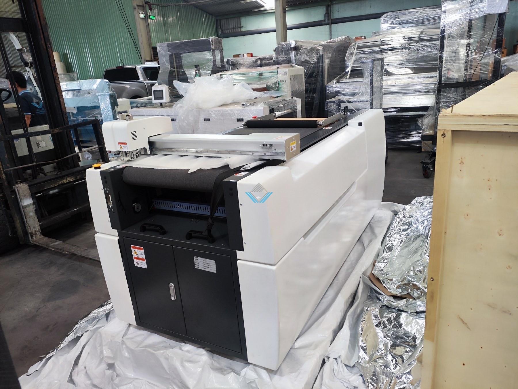 MÁY CẮT THÔNG MINH IECHO IN NHANH- CẮT BẾ HỘP GIẤY